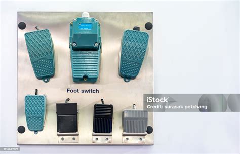 오프 스타트 정지 또는 보드에 산업 전기 공구 또는 기계를 제어하기위한 풋 스위치 장비의 다양한 유형 Stomp에 대한 스톡