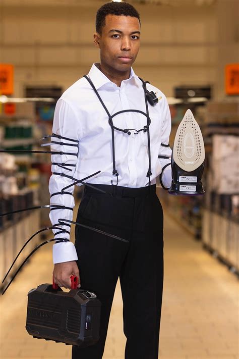 Tο LIDL διοργάνωσε το πρώτο του catwalk μέσα σε κατάστημα Τα επεισοδιακά ρούχα και οι