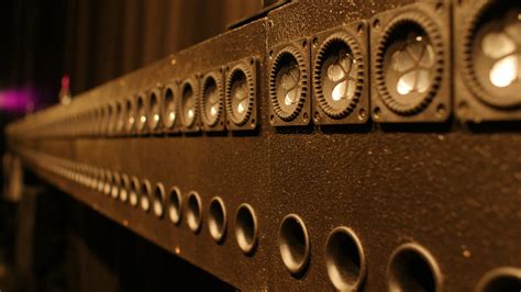 Wave Field Synthesis Bobby McElver