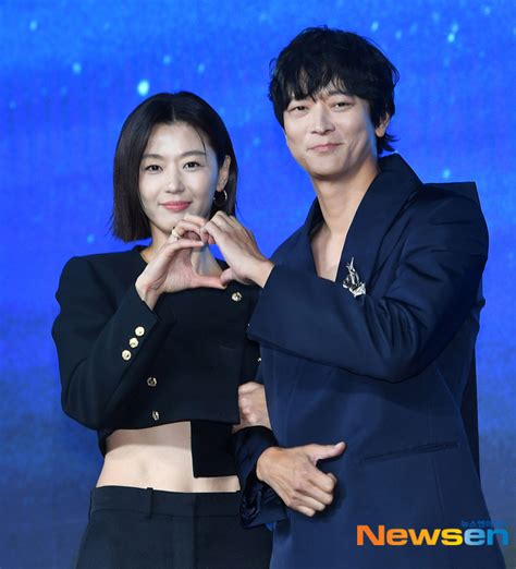 전지현 강동원 이 조합 이제야 ‘느좋 어른멜로 온다 북극성 [종합]