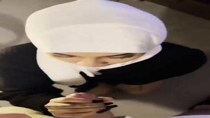 Jilbab Jasmine Hisap Dan Pancut Di Muka