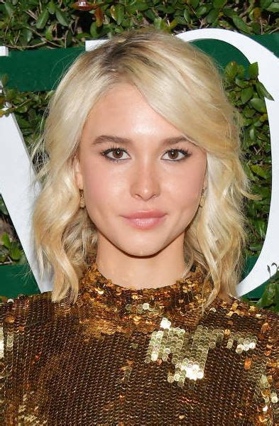 Isabel May Biography - Wiki, Age, Height, Net worth, Boyfriend, Parents, Siblings & More