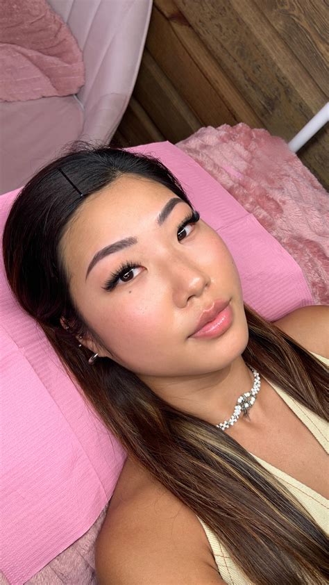 𝐋𝐢𝐜𝐞𝐧𝐬𝐞𝐝 𝐂𝐨𝐬𝐦𝐞𝐭𝐨𝐥𝐨𝐠𝐢𝐬𝐭 • 𝐋𝐚𝐬𝐡 𝐁𝐫𝐨𝐰 𝐓𝐞𝐜𝐡 Nanoblading • 50 Deposit Required To Book • Lasts