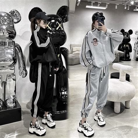 桃園出貨 胖mm特大碼300斤歐洲站休閒運動風套裝女春秋季三條槓褲子兩件套 臺灣賣家 臺灣髮貨 蝦皮購物