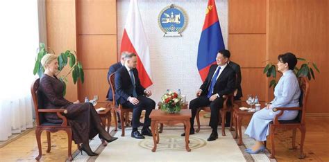 БНПУ ЫН ЕРӨНХИЙЛӨГЧ АНДЖЕЙ ДУДА ХУДАЛДААНЫ ЭРГЭЛТ НЭМЭГДЭХ ТУСАМ МАНАЙ АЖ АХУЙН НЭГЖҮҮД