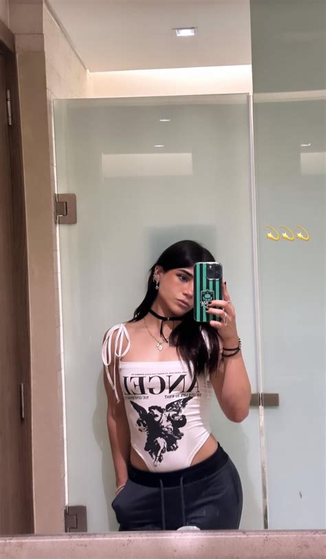 Alana Flores R Lasmorras