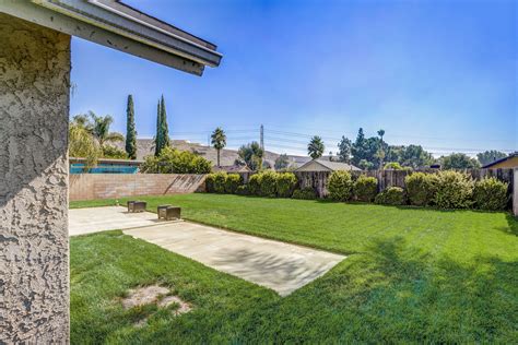 10300 Rouselle Dr Mira Loma Ca 91752 Zillow Media Experts