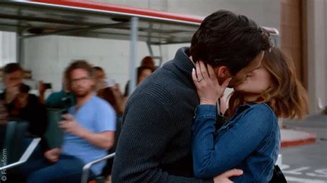 Aria And Ezra Kiss Gif