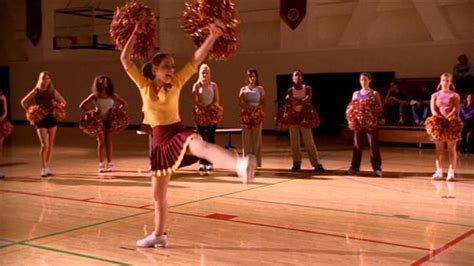 Make People Misjudge Your Attractiveness With The Cheerleader Effect