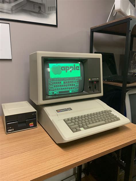 220 Best Apple Iie Images On Pholder Vintage Apple