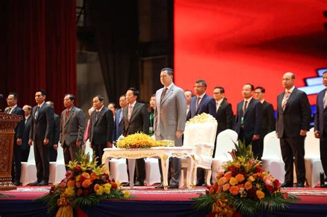 សម្តេចធិបតី ហ៊ុន ម៉ាណែត ចាត់ទុកការអប់រំបណ្ដុះបណ្ដាលរបស់គ្រូបង្រៀន