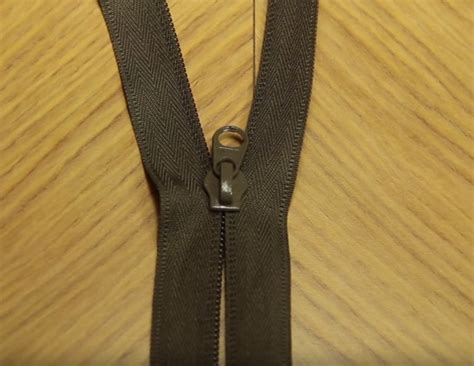 How To Fix A Zipper That Doesnt Close