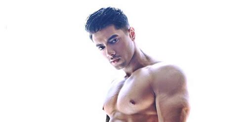 Sexy Attractive And Hot Karan Chaudhary In Brief