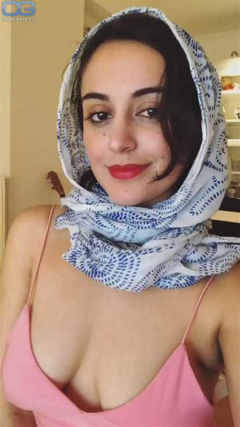 Yasmeena Ali Nackt Nacktbilder Playboy Nacktfotos Fakes Oben Ohne