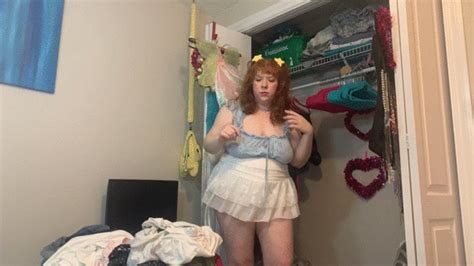 Voyeur Watching Bbw Redhead Put Laundry Away Evelyn Knight Clips4sale
