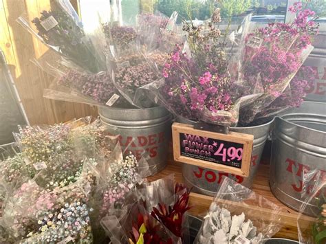 the ultimate guide to making inexpensive bouquets with trader joe s