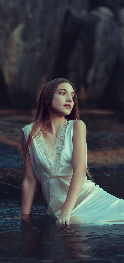 1080x2280 Beautiful Girl Red Hair On Beach 4k One Plus 6 Huawei P20 Honor View 10 Vivo Y85 Oppo
