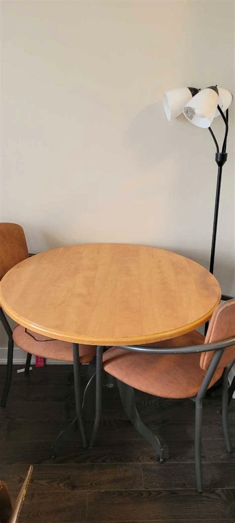 Round Dining Room Table Dining Tables And Sets Oakville Halton Region Kijiji