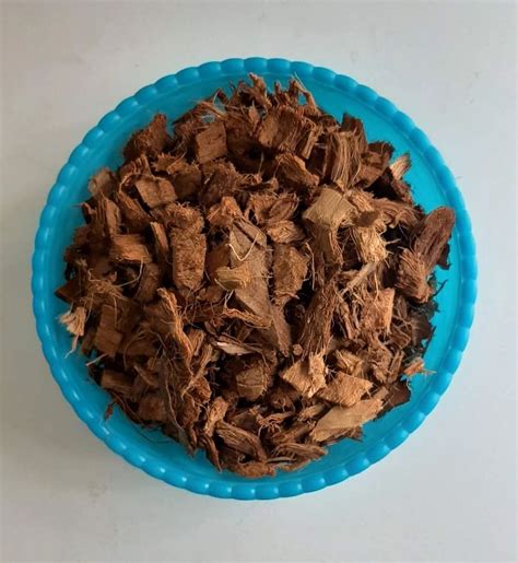 Brown Coco Husk Chips High Ec Packaging Type Loose Packaging Size 30x30x10 At Rs 18 Kg In