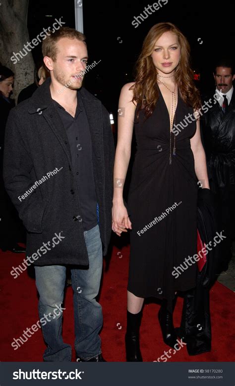 Christopher Masterson Agus Laura Prepon