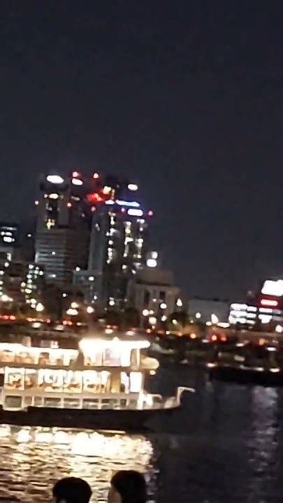 도사님이 친히 찍은 한강 유람선 즐겁게 감상하고 항상 영양가 많은 정보만을 알려주는 도사님을 존경하고 경배하도록해라 Youtube