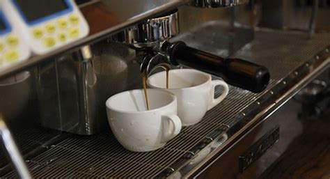 커피전문점에서 숨은 고수들이 먹는 아메리카노 연하게 한 잔에 샷 추가” 의미 포스트쉐어