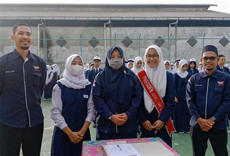 Dilantik Ayesha ÃƒÂ¢Ã¢â€šÂ¬Ã¢â‚¬Å“ Dinda Resmi Jabat Presiden ÃƒÂ¢Ã¢â€šÂ¬Ã¢â‚¬Å“ Wakil Presiden