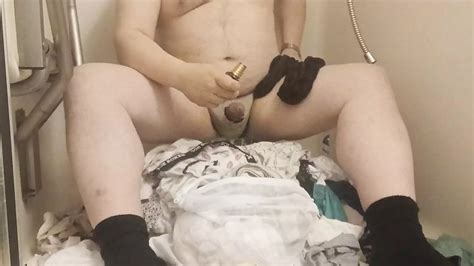 मुझे शॉवर में पैंटी जैक ऑफ सत्र होने में समय बीतता है Xhamster