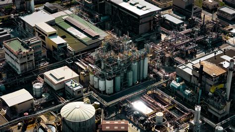 가공 공장 건물 건축 경제 지역 경치 공장 공중 이미지 굴뚝 금속 구조물 기계 기술 대도시 도시 계획 도시 인프라 도시 풍경 도시의 드론으로