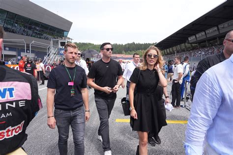Swarovski Und Mateschitz Verliebt In Spielberg Weekendat