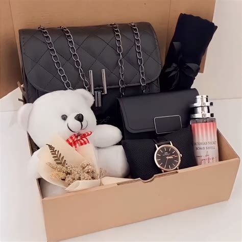 Jual Kado Cewek Kado Ulang Tahun Kado Wisuda Kado Anniv Hadiah Cewek Hadiah Wedding