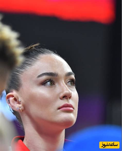 زهرا گونش، ستاره تیم ملی ترکیه، با مادر محجبه اش مادر و دختر کپی هم هستند