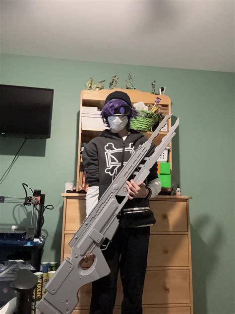WORLD'S FIRST FULL SIZE RAILGUN REPLICA (READ BODY TEXT) : r/MurderDrones
