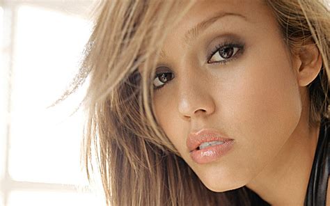 Wallpaper Jessica Alba Pictures Leaked