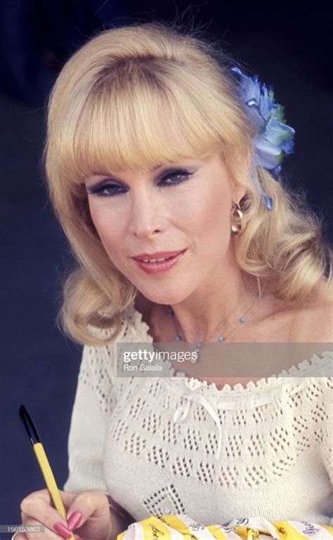 One Look In Those Eyes Done Pic