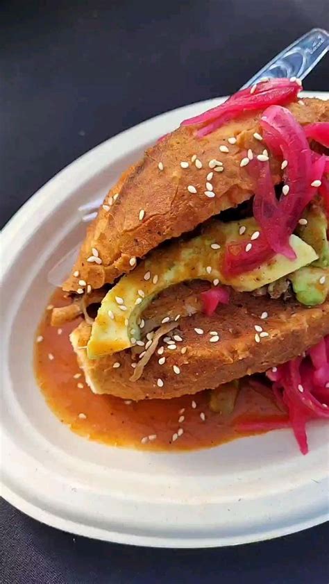Torta Ahogada De Carnitas