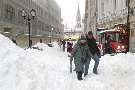 Москва е зафатена од најинтензивната снежна бура во последните 60 години Независен Весник