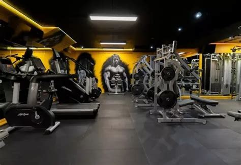 Candyman S Bedroom Sex Mansion Infamous For VIP Bonking Parties On The Market Daily Star