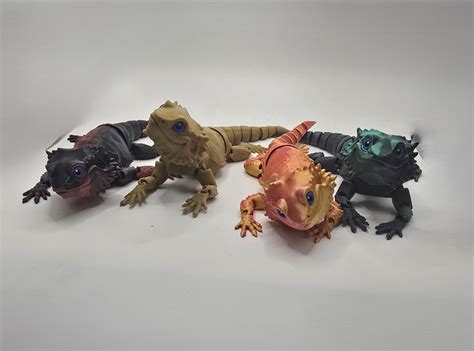 Burt The Bearded Dragon No Hands 3d