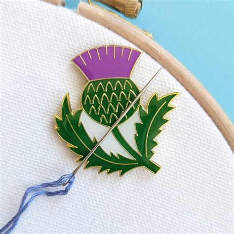 Enamel Magnetic Needle Minder Royal School Of Needlework