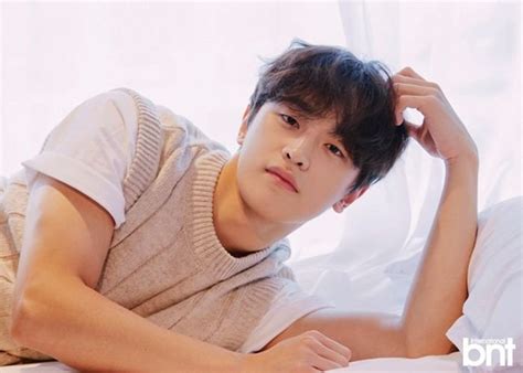 Kim Do Wan Biodata Profil Fakta Umur Agama Pacar