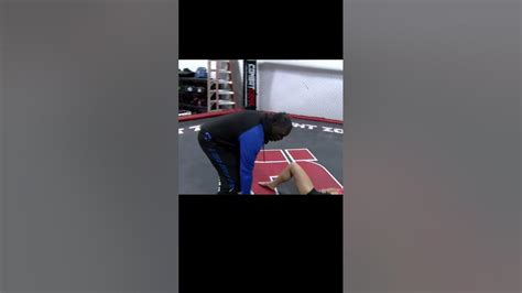 Jeff Mayweather learns the triangle choke from Zeda Zhang - YouTube
