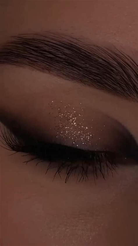 Smokey Eye Wedding Makeup Looks That Are Easy To Create And Last Long