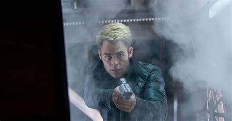 할리웃통신 크리스 파인 그린 랜턴 Vs 원더 우먼 선택 기로 섰다