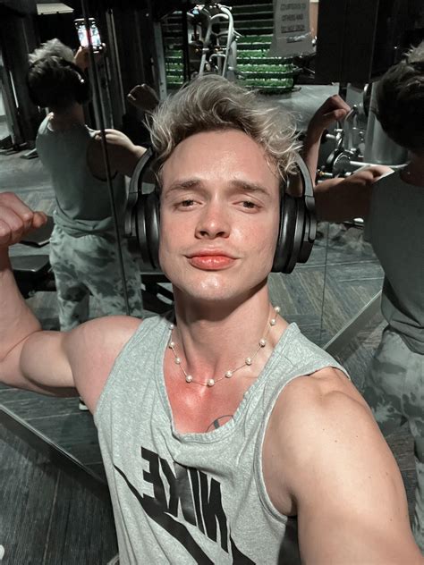 Who Needs A Kiss 😘 R Hotguys