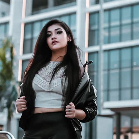 𝙑𝙖𝙧𝙨𝙝𝙖 👉🏻👈🏻💜 Varshxequation • Instagram Photos And Videos