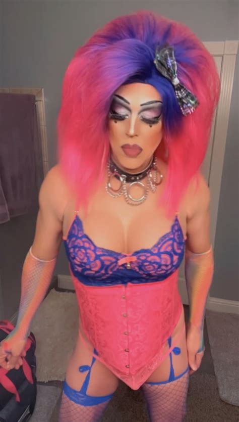 Shelly Roberts 62 Pics Xhamster