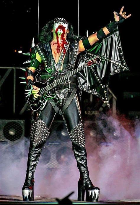Pin By Butch Veazey On Kiss My Board Kiss Concert Kiss Band Heavy Metal Music