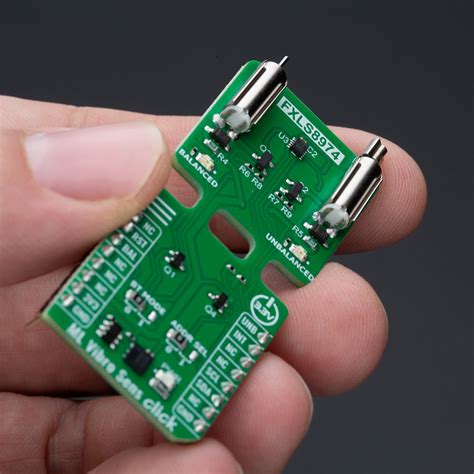 Ml Vibro Sens Click With Fxls8974cf For Ai Ready Vibration Sensing