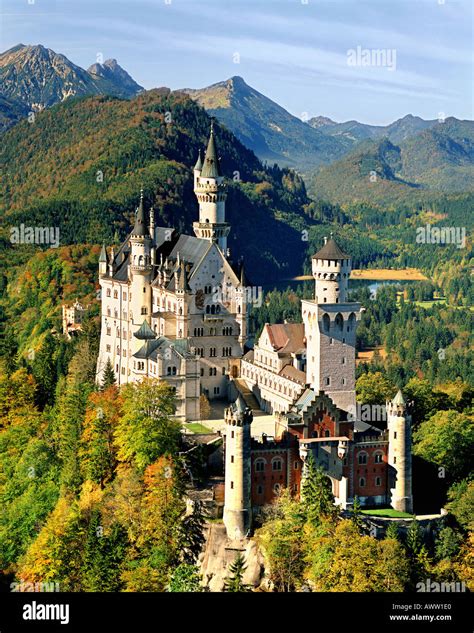 Luftaufnahme Von Schloss Neuschwanstein Fotos Und Bildmaterial In